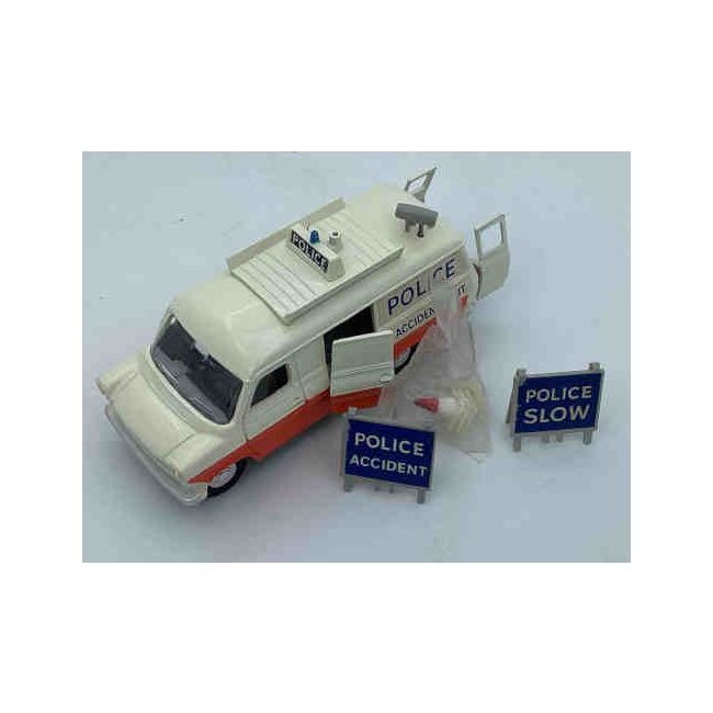 1:43 Dinky Toys Police Accident Unit - Original Box